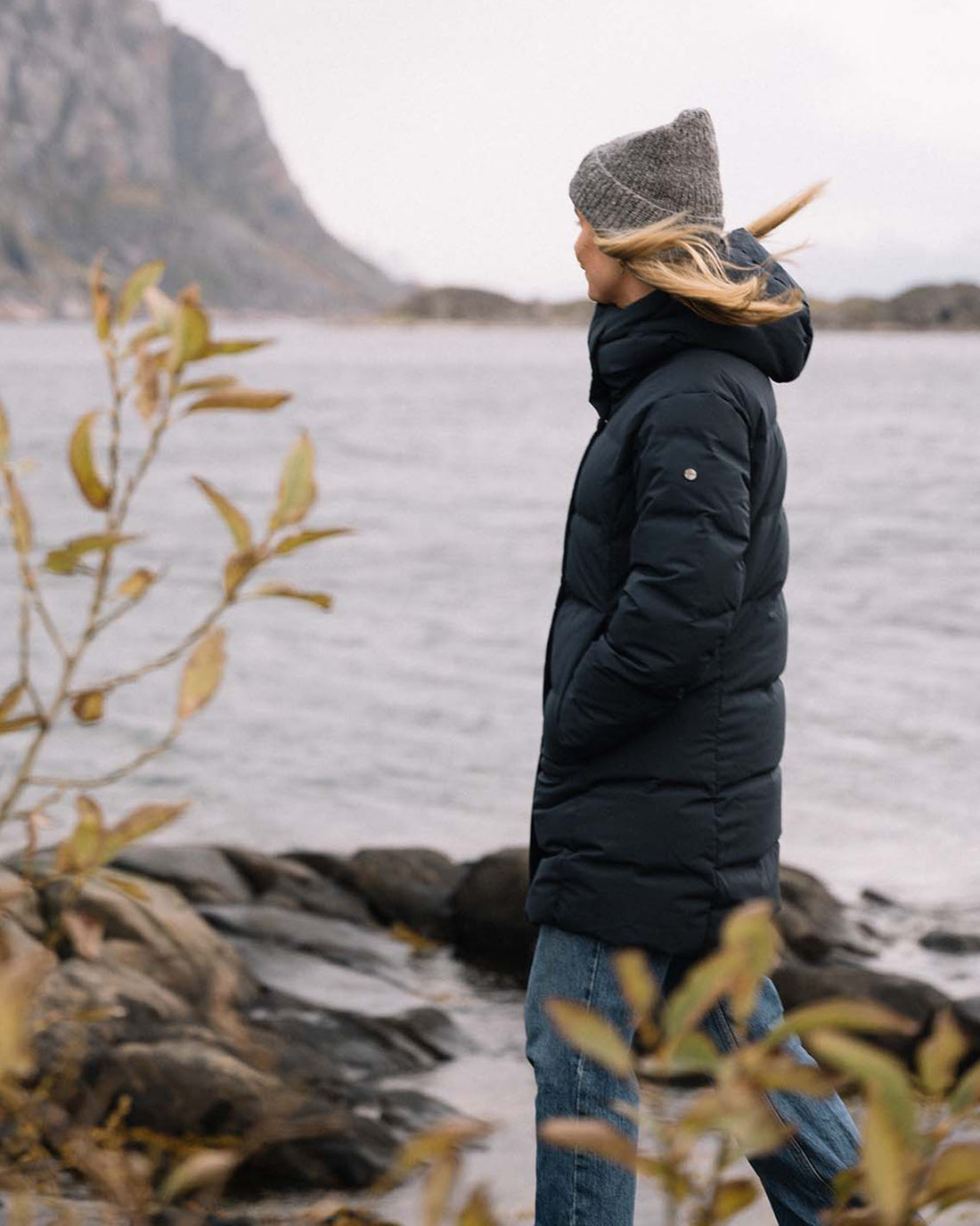 Noon II — Midnight Blue – Scandinavian Edition